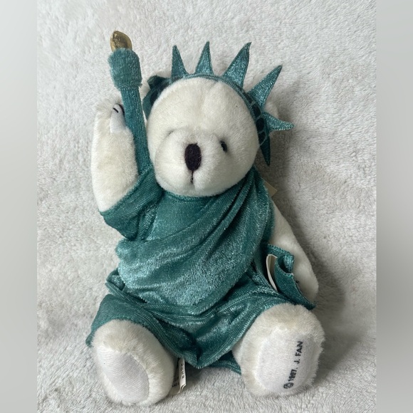 Toys | Ny Teddy 75 Plush Bear Statue Of Liberty In Green Robe Holding ...